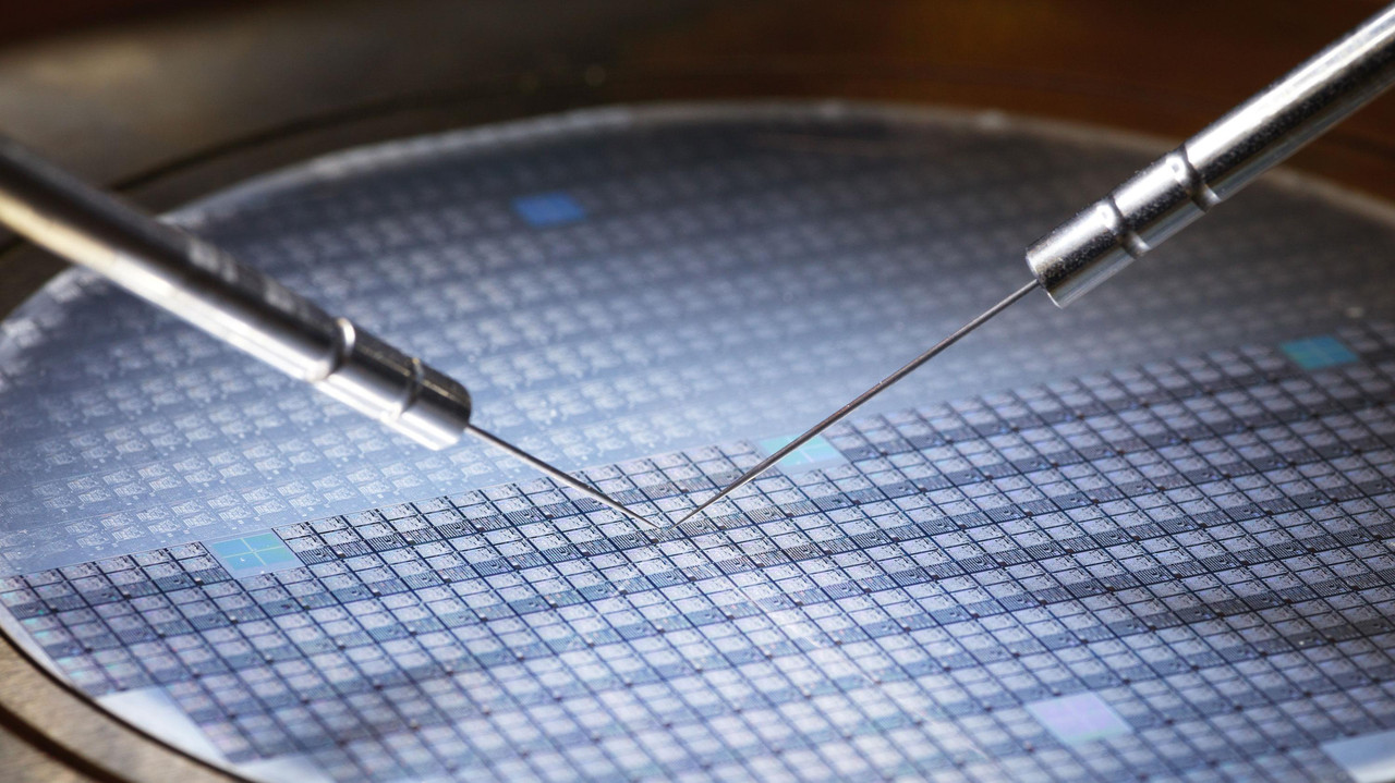 Halbleiterindustrie - FST Freiberg - Silicium- und Targetbearbeitung